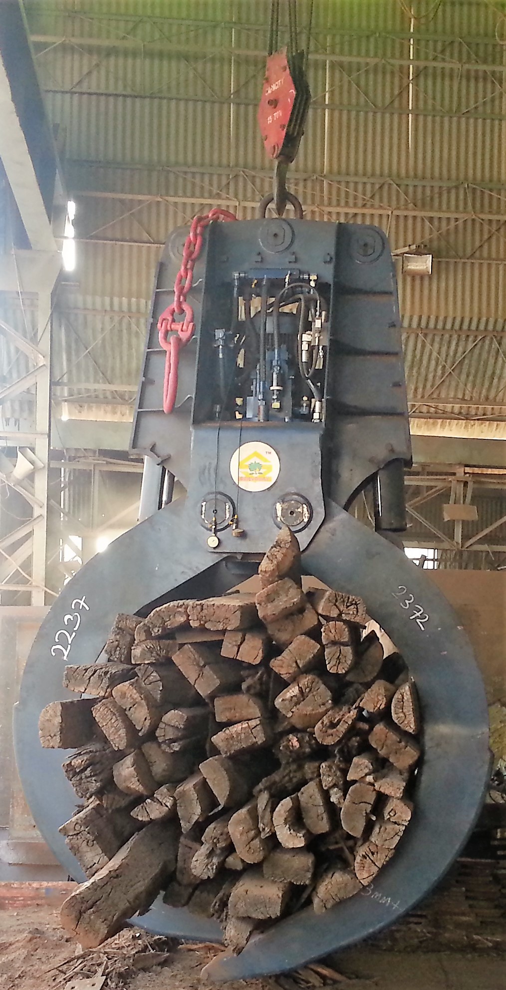 Electro Hydraulic Timber Log Grab - Bharat Wood Pellet